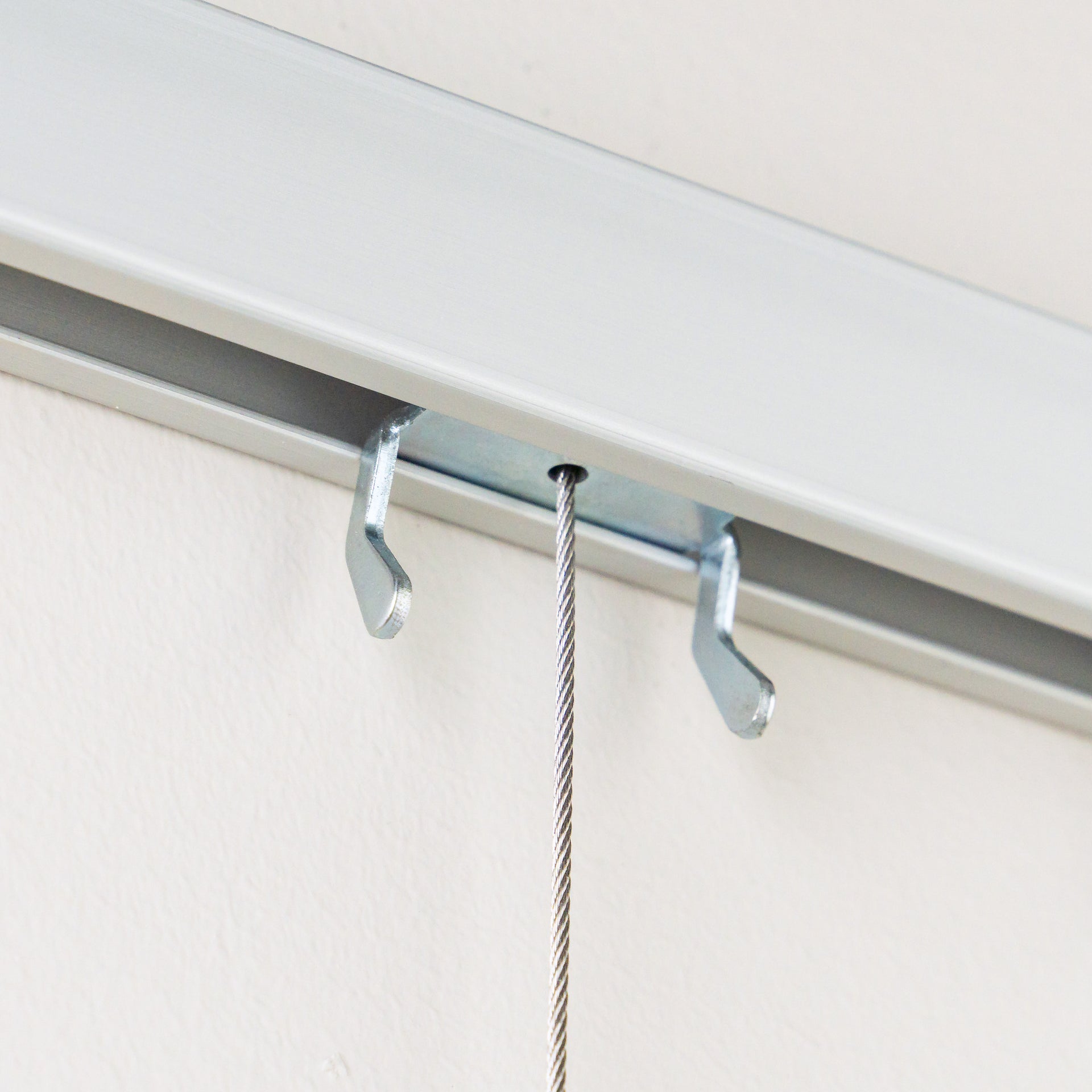 Gallery Hanging System and Picture Rail Hanging System Products ...